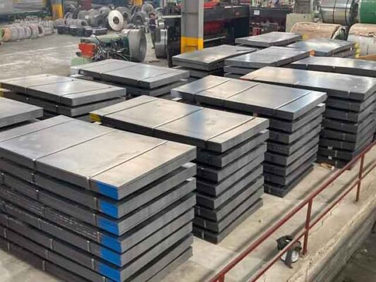 Thép tấm SPHC 1.8 ly