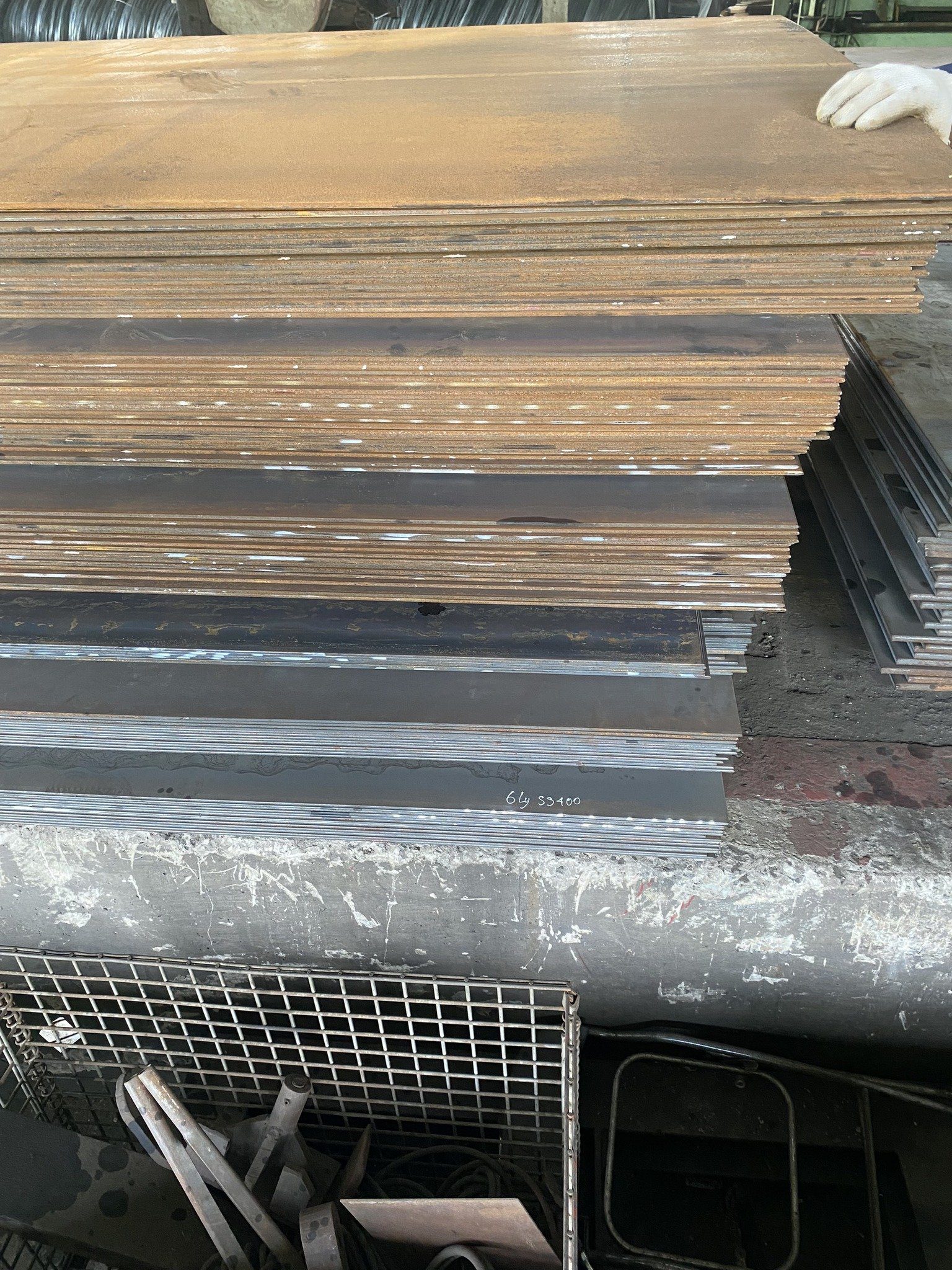 Thép tấm SS400/Q235B/A36 20 x 1500 x 6000